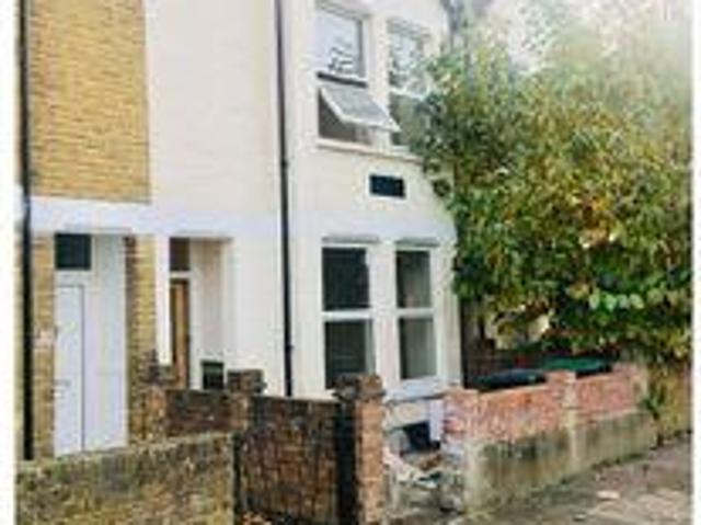 4 Bedrooms Terraced house for rent in Durban Road, London N17