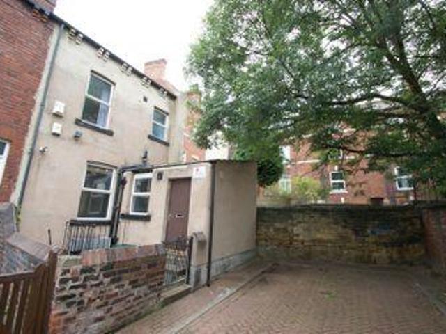 4 Bedrooms Terraced house for rent in Delph Lane, Woodhouse, Leeds LS6