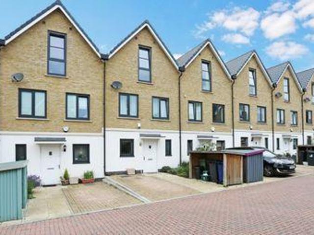 4 Bedrooms Terraced house for rent in Dock Meadow Reach, Hanwell W7