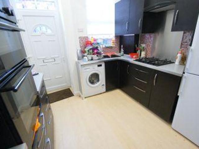 4 Bedrooms Terraced house for rent in Ebor Mount, Hyde Park, Leeds LS6