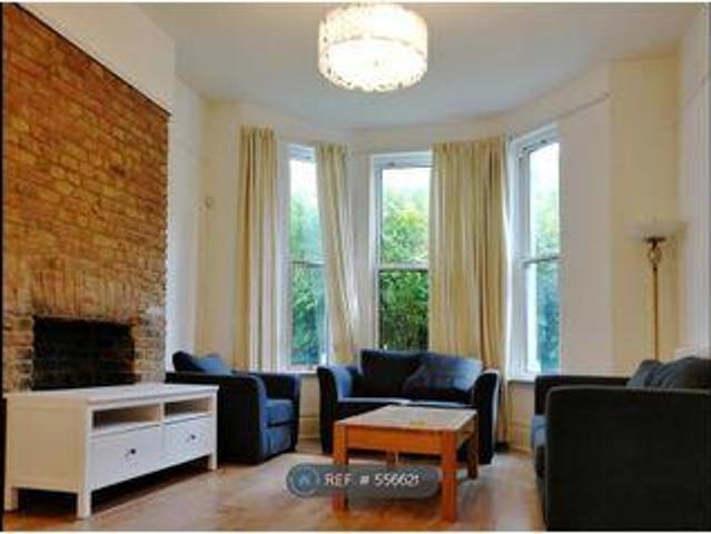 4 Bedrooms Terraced house for rent in Elspeth Road, London SW11