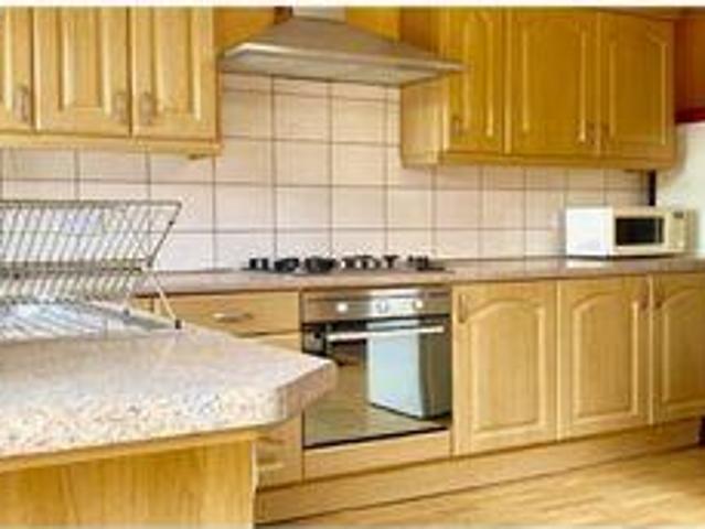 4 Bedrooms Terraced house for rent in Fishponds Road, Tooting SW17