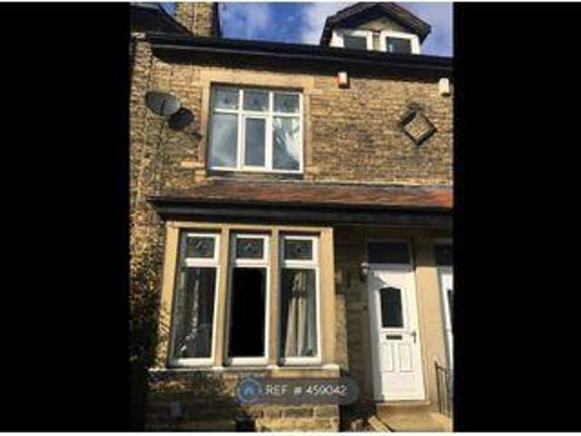 4 Bedrooms Terraced house for rent in Fourlands Road, Bradford BD10