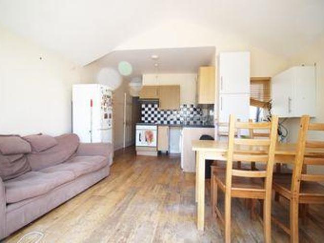 4 Bedrooms Terraced house for rent in Franciscan Road, London SW17