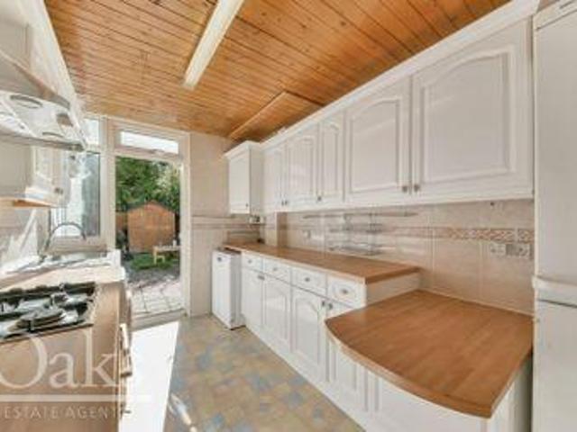 4 Bedrooms Terraced house for rent in Guildersfield Road, London SW16