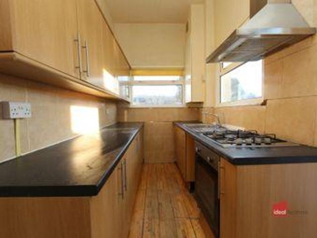 4 Bedrooms Terraced house for rent in Gordon Road, Ilford IG1