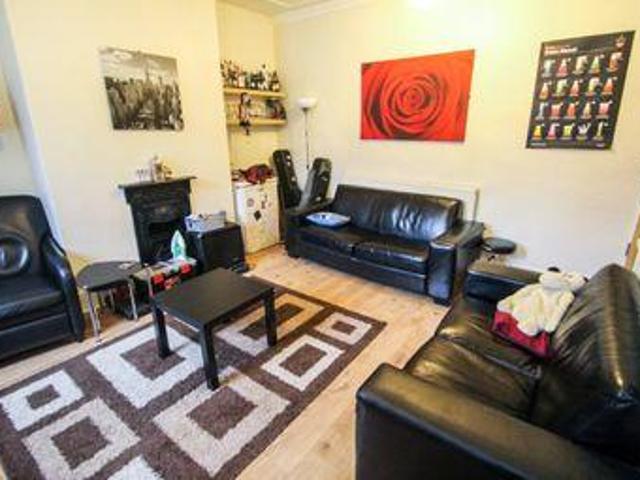4 Bedrooms Terraced house for rent in Grimthorpe Place, Headingley, Leeds LS6