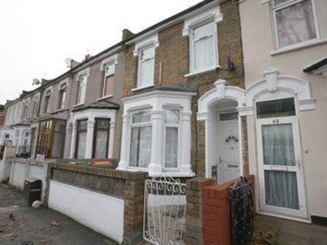 4 Bedrooms Terraced house for rent in Hall Road, East Ham, London E6