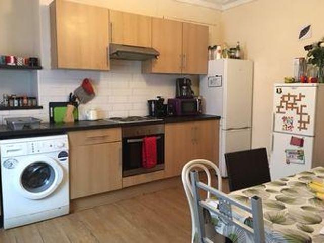 4 Bedrooms Terraced house for rent in Harold Avenue, Leeds LS6