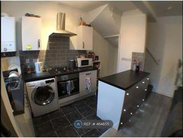 4 Bedrooms Terraced house for rent in Harold Place, Leeds LS6