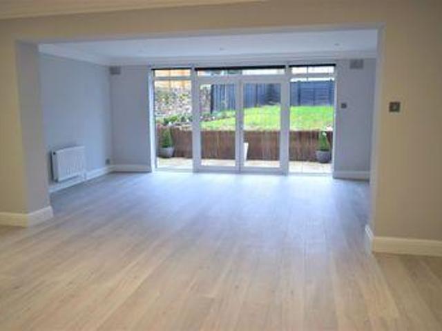 4 Bedrooms Terraced house for rent in Harley Road, London NW3