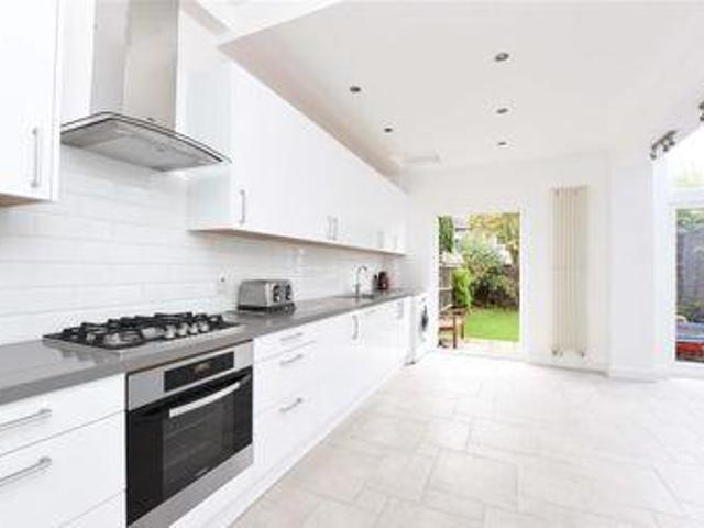 4 Bedrooms Terraced house for rent in Heythorp Street, London SW18