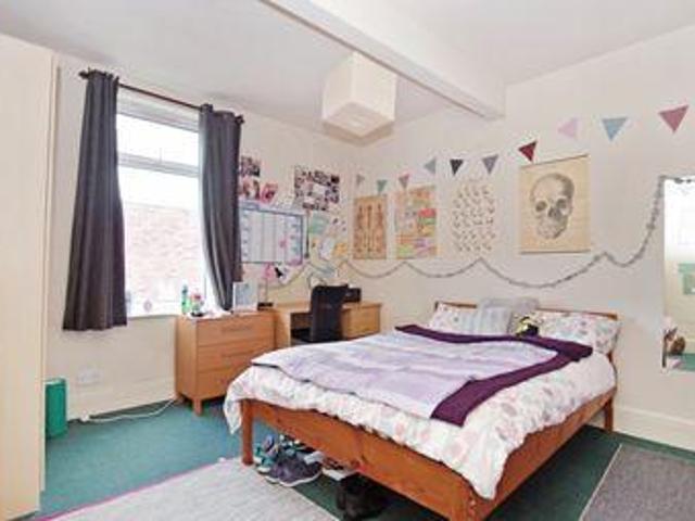4 Bedrooms Terraced house for rent in Hickmott Road Off Ecclesall Road, Sheffield S11