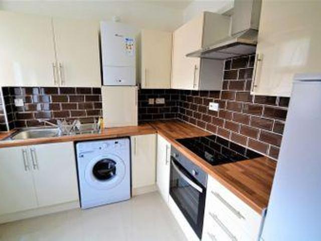 4 Bedrooms Terraced house for rent in Highfield Road, Salford M6