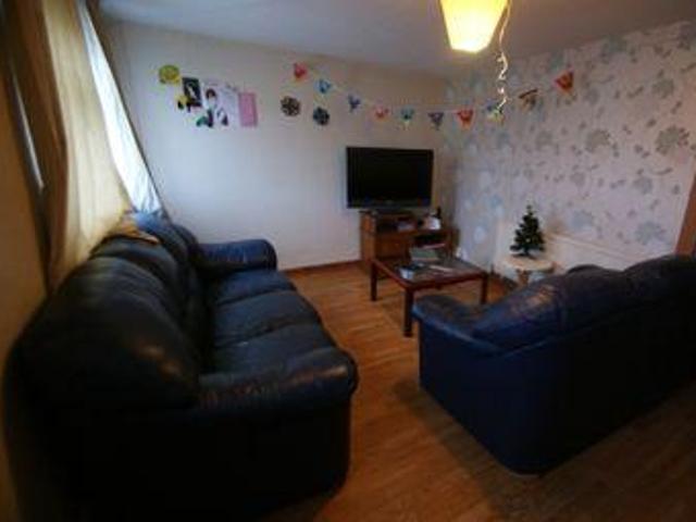 4 Bedrooms Terraced house for rent in Holborn View, Woodhouse, Leeds LS6