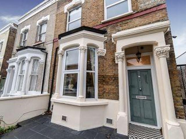 4 Bedrooms Terraced house for rent in Horsford Road, London SW2