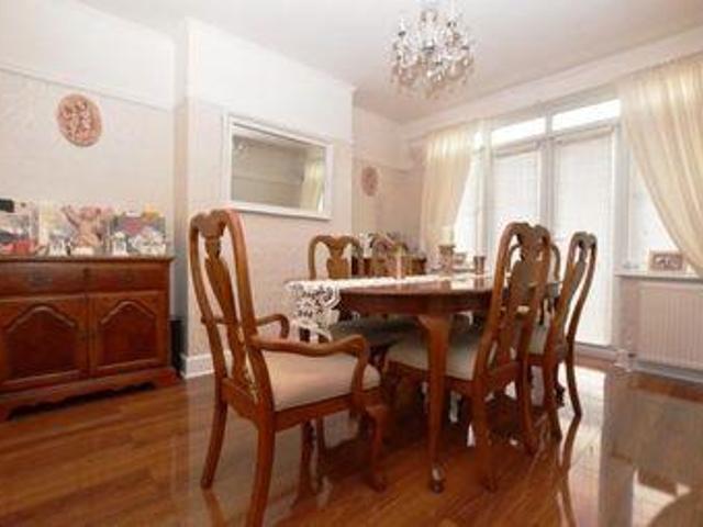 4 Bedrooms Terraced house for rent in Jedburgh Road, London E13