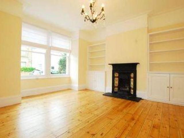 4 Bedrooms Terraced house for rent in Kellerton Road, London SE13
