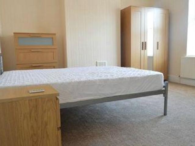 4 Bedrooms Terraced house for rent in King Street, Newcastle, Newcastle Under Lyme ST5