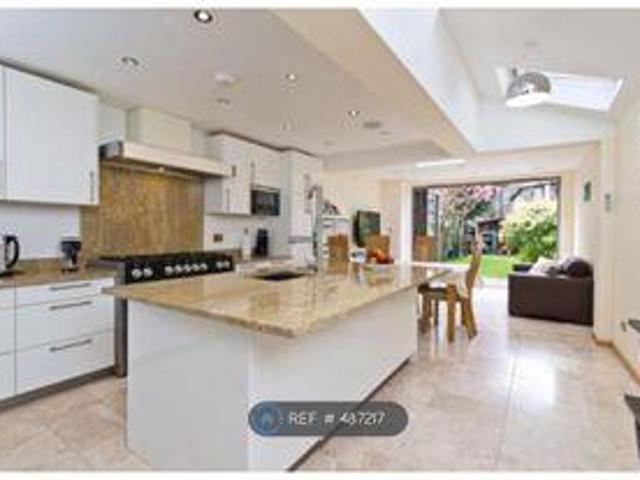4 Bedrooms Terraced house for rent in Kingswood Road, London SW19