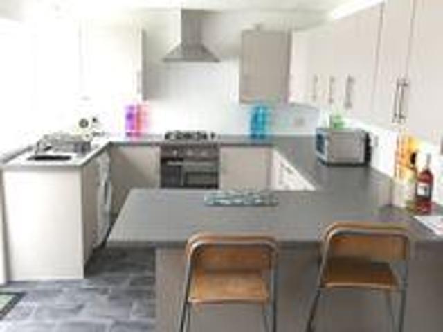 4 Bedrooms Terraced house for rent in Langland Terrace, Swansea SA2