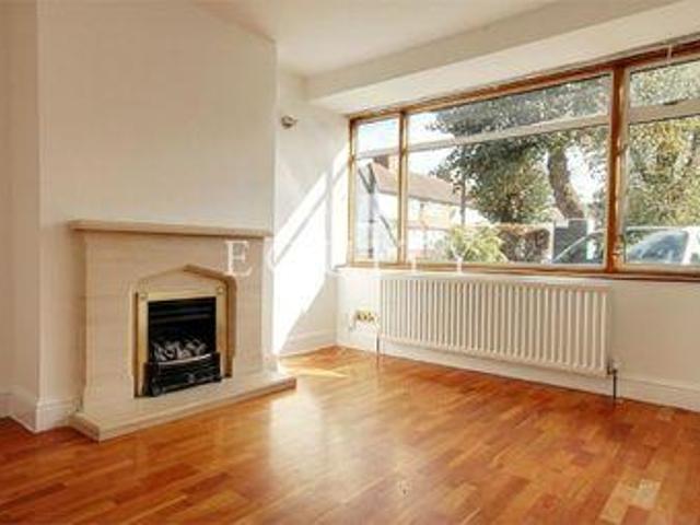 4 Bedrooms Terraced house for rent in Latymer Road, Edmonton N9