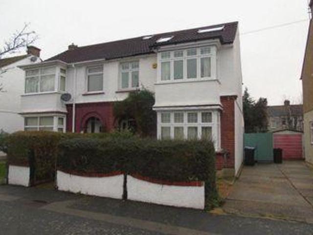 4 Bedrooms Terraced house for rent in Laurel Avenue, Gravesend DA12