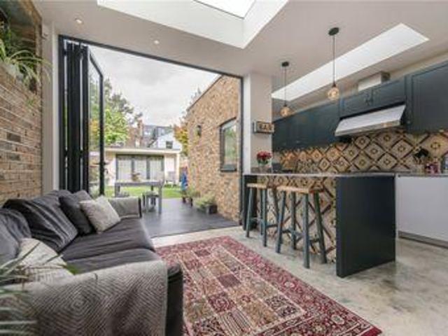 4 Bedrooms Terraced house for rent in Liddell Gardens, London NW10