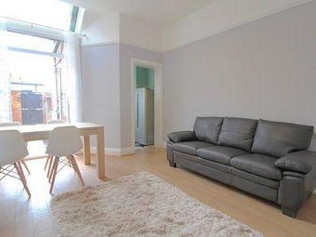 4 Bedrooms Terraced house for rent in Liverpool Street, Salford M6