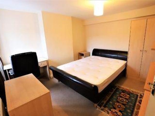 4 Bedrooms Terraced house for rent in London Road, Newcastle, Newcastle Under Lyme ST5