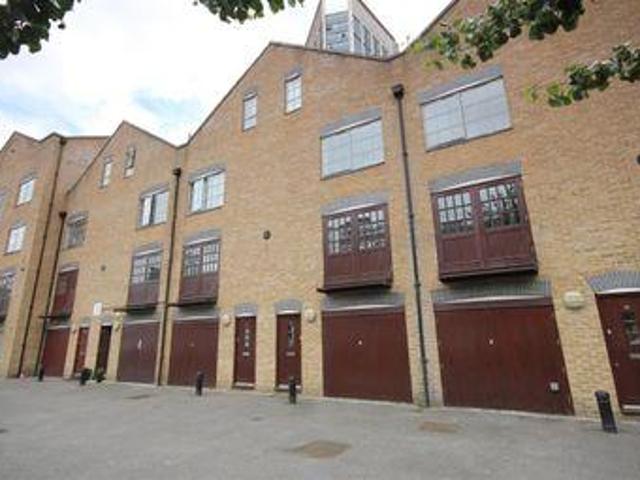 4 Bedrooms Terraced house for rent in Pump House Close, London SE16