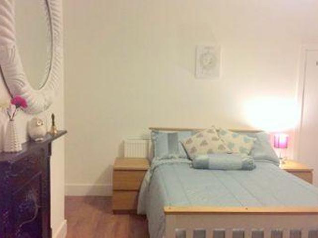 4 Bedrooms Terraced house for rent in Paget Road, Ilford, Essex IG1