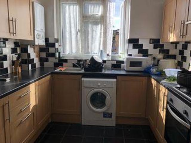 4 Bedrooms Terraced house for rent in Pelham Road, Ilford IG1