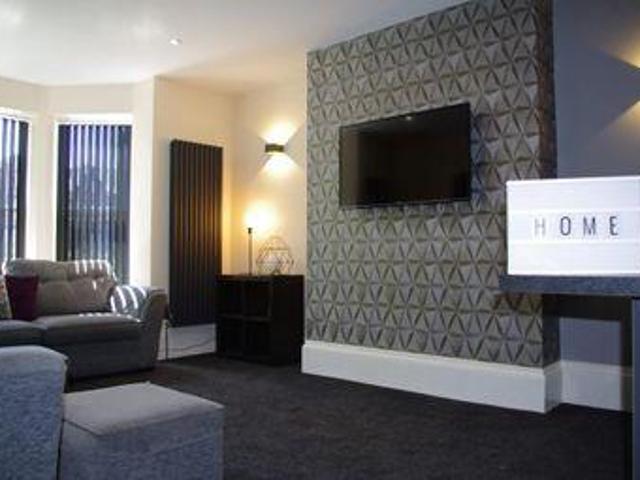 4 Bedrooms Terraced house for rent in Quarry Mount Street, Leeds LS6