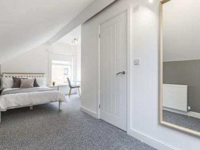 4 Bedrooms Terraced house for rent in Quarry Street, Leeds LS6