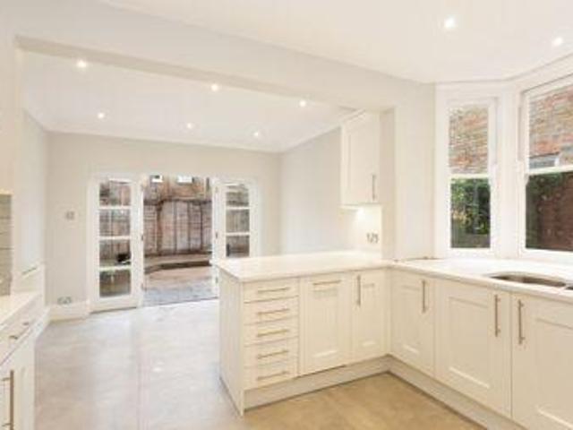 4 Bedrooms Terraced house for rent in Queens Road, Windsor SL4