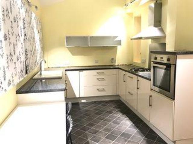 4 Bedrooms Terraced house for rent in Rush Green Road, London RM7