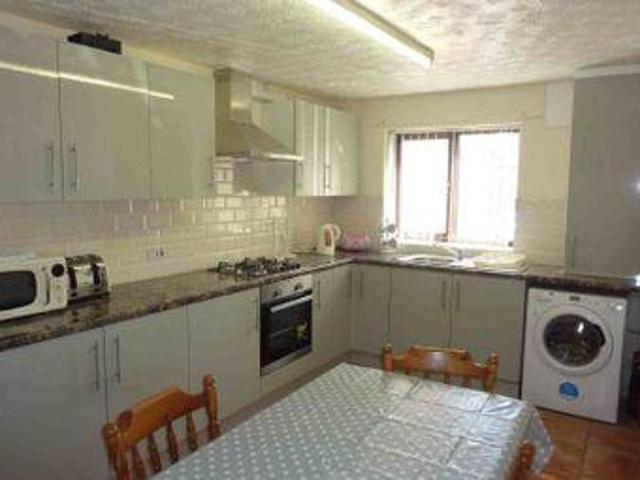 4 Bedrooms Terraced house for rent in Raphael Drive, Watford WD24