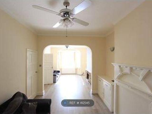 4 Bedrooms Terraced house for rent in Ribblesdale Road, London SW16