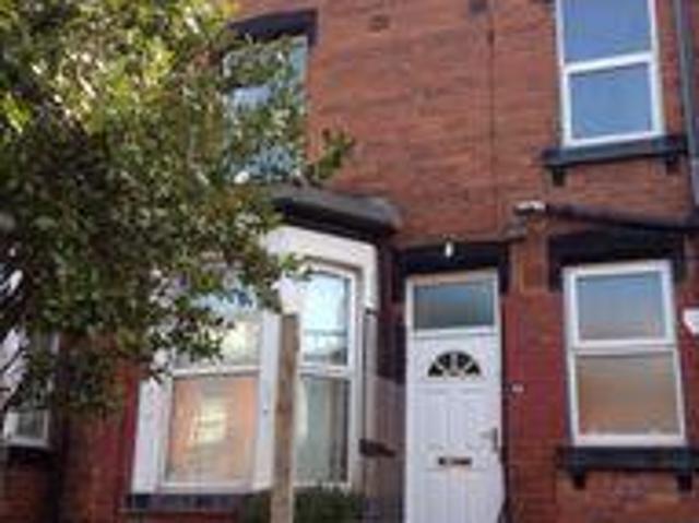 4 Bedrooms Terraced house for rent in Royal Park Avenue, Hyde Park, Leeds LS6