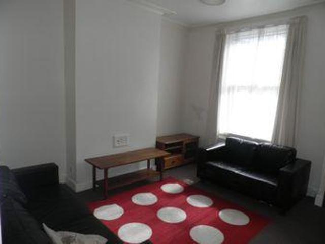 4 Bedrooms Terraced house for rent in Royal Park Road, Leeds LS6