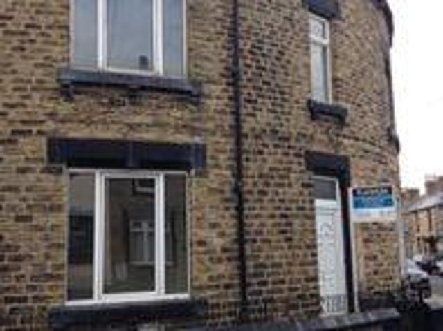 4 Bedrooms Terraced house for rent in St. Georges Road, Barnsley S70