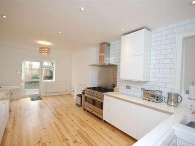 4 Bedrooms Terraced house for rent in St Johns Avenue, Harlesden, London NW10
