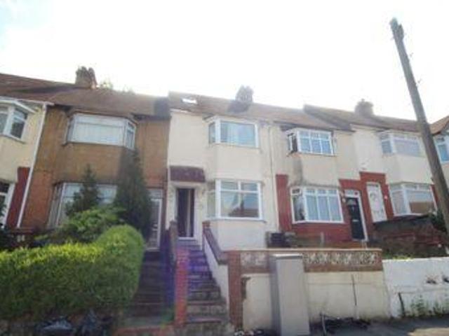 4 Bedrooms Terraced house for rent in St Leonards Avenue, Chatham ME4