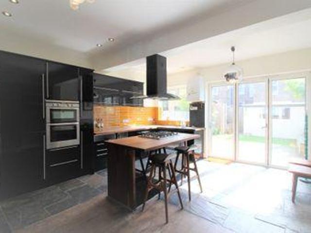 4 Bedrooms Terraced house for rent in St. Saviour´s Road, London SW2