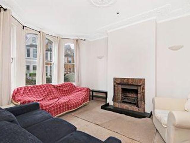 4 Bedrooms Terraced house for rent in Strathleven Road, London SW2