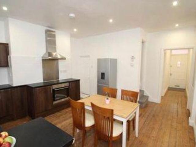 4 Bedrooms Terraced house for rent in Salisbury Terrace, Leeds, West Yorkshire LS12