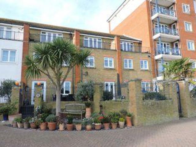 4 Bedrooms Terraced house for rent in San Juan Court, Eastbourne BN23