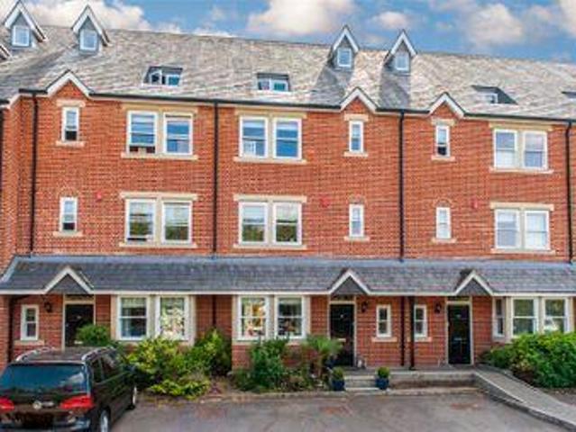 4 Bedrooms Terraced house for rent in The Cloisters, Bridgeman Drive, Windsor, Berkshire SL4