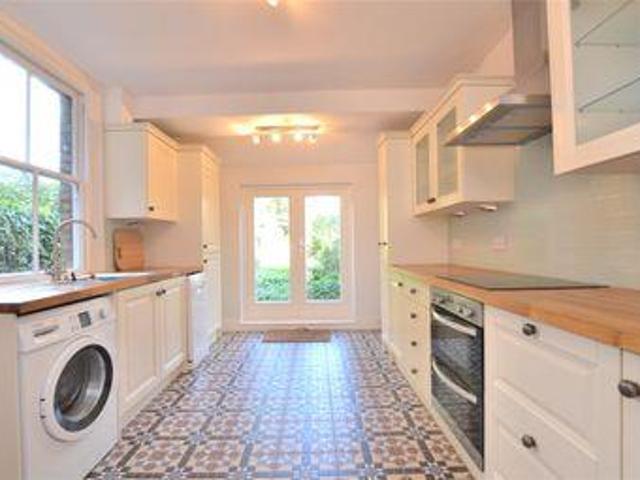 4 Bedrooms Terraced house for rent in Thornton Road, Barnet, Hertfordshire EN5